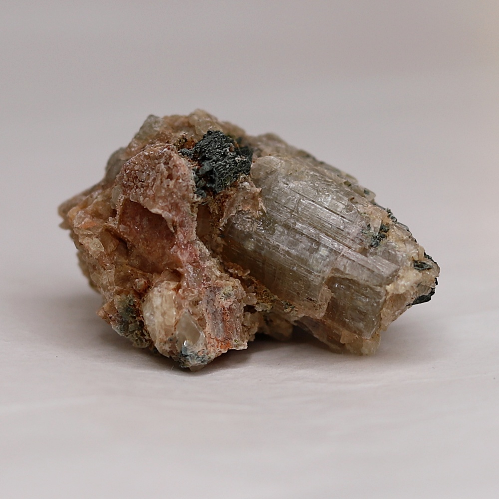 Apatitt på stilbitt fra Imilchil, Marokko - Naturens Mangfold AS