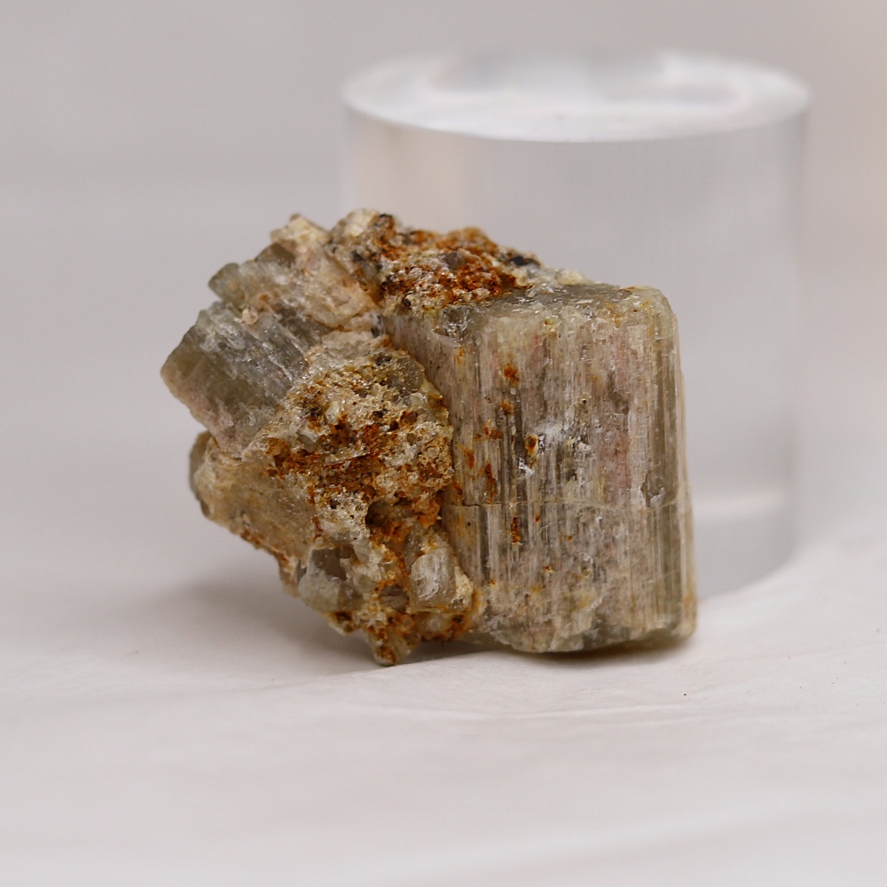 Apatitt på stilbitt fra Imilchil, Marokko - Naturens Mangfold AS